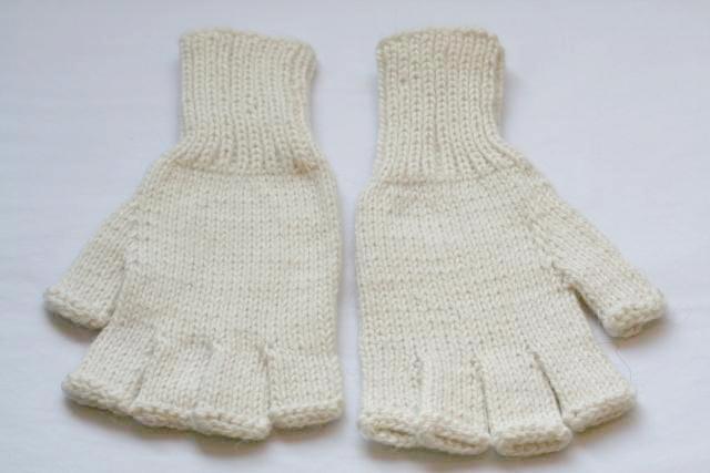 Alpaca Hand Knitted Hobo Gloves in Ivory – Makers & Providers